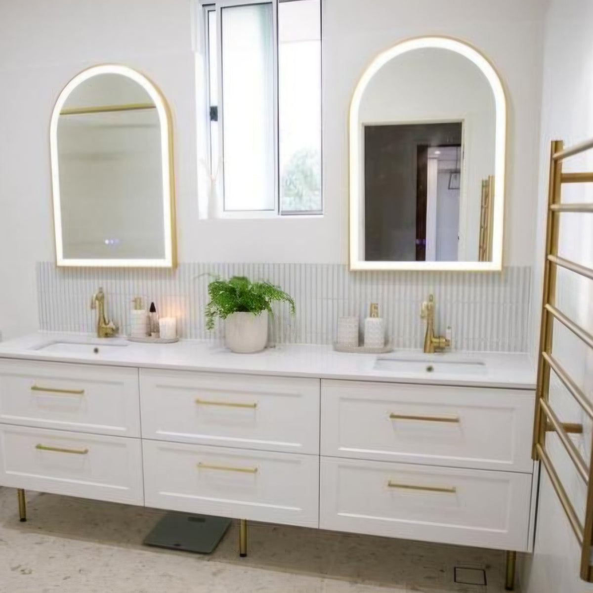 The Framed Positano ~ Invogue Smart mirror – Invogue Mirrors